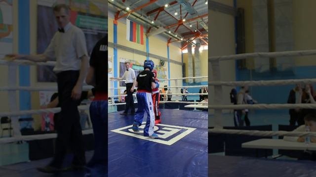 Кикбоксинг. Юниоры. Полный бой