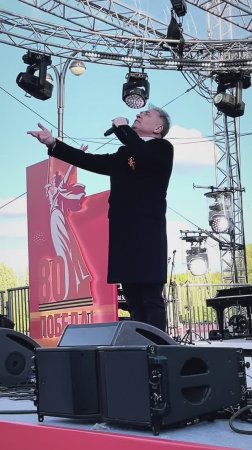 За ВСЁ, поверьте, ВОЗДАСТСЯ! Песня от всей души! 🎤 #александрдобронравов #воздастся #shorts