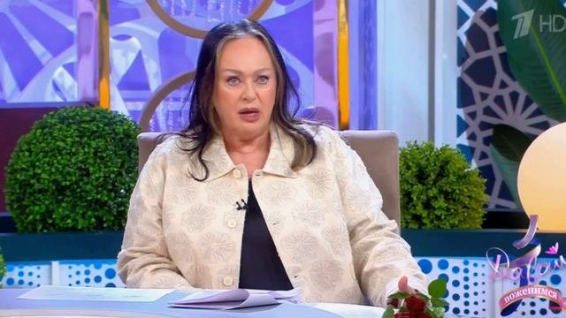 Лариса Гузеева появилась в шоу «Давай поженимся» без бровей//Гузеева без бровей и с седыми прядями