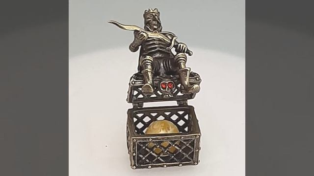 Фигурка с янтарем Кощей Бессмертный 5 х 3 см