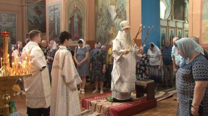 В Митрофановском храме отслужили Божественную Литургию в Троицкую родительскую субботу