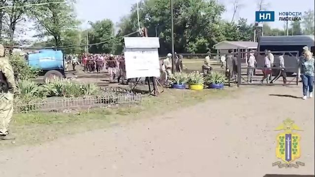 Толпу мигрантов в 100 человек забрали на проверку в Усмани Липецкой области
