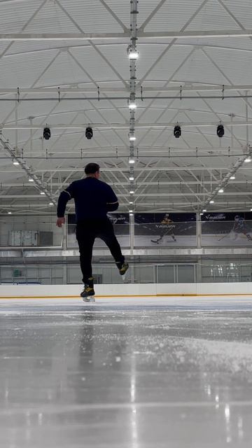 #freestyleiceskating#ayrtonsenna19820 Фристайл на коньках. Сегодня не мой тренировочный день)))