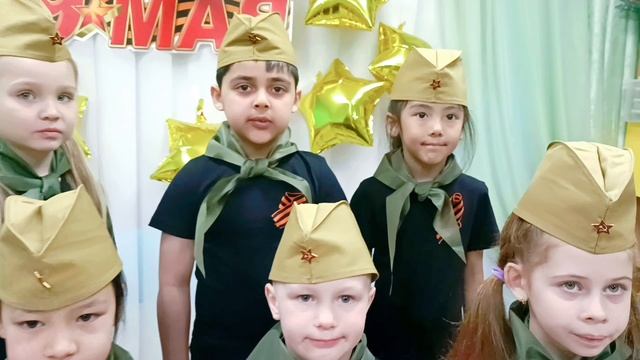 Попурри на военные песни в iQ-Сад