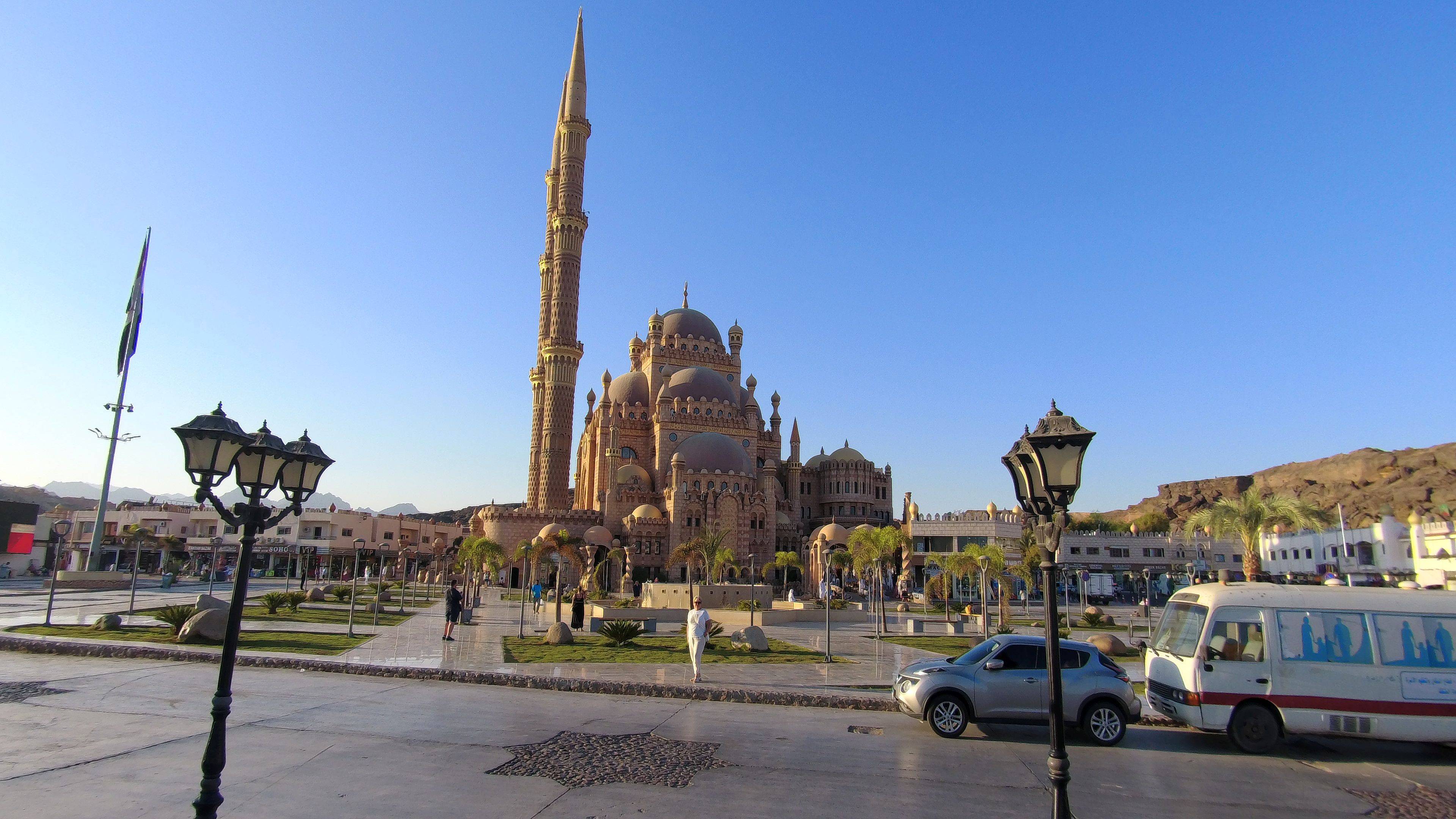 Египет-2023. На такси Сочи центр - аэропорт. Перелёт Сочи - Шарм. Зашли в Бизнес зал а/п Сочи.