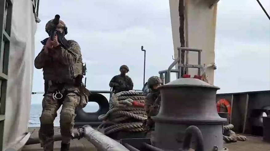 Корабли ВМФ РФ отработали нанесение ракетного удара по противнику в рамках учений