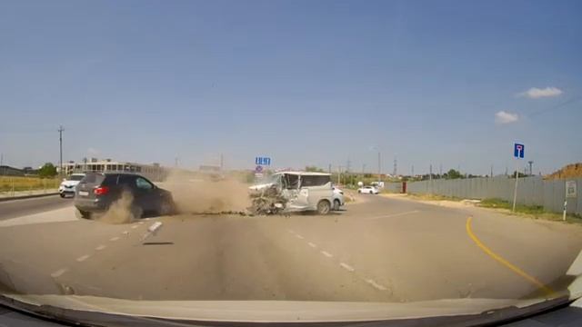 На Симферопольском шоссе произошло дорожно-транспортное происшествие с пострадавшими.