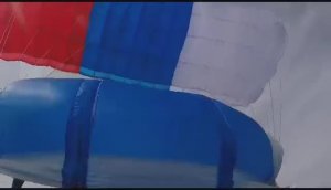 Прыжок с парашютом , вид от первого лица. Не реально крутые ощущения!!