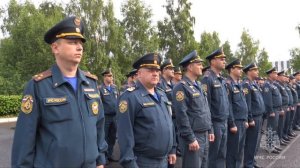Торжественное построение в честь Дня России