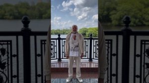 Лидер Крестоносного освободительного движения Артур Асатрян поздравляет с Днём России