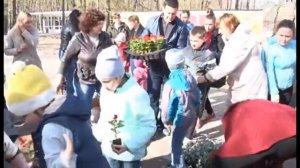 В "Прибрежном" посадили 1000 цветов