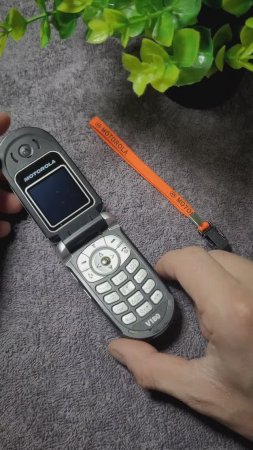 Motorola V180