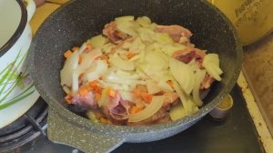 КУРИНЫЕ СПИНКИ С ГРИБАМИ И ЛАПШОЙ ГОТОВЛЮ ИНТЕРЕСНОЕ БЛЮДО