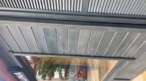 Модульная сауна с раздевалкой, душевой зоной и индивидуальными ячейками на берегу Черного моря