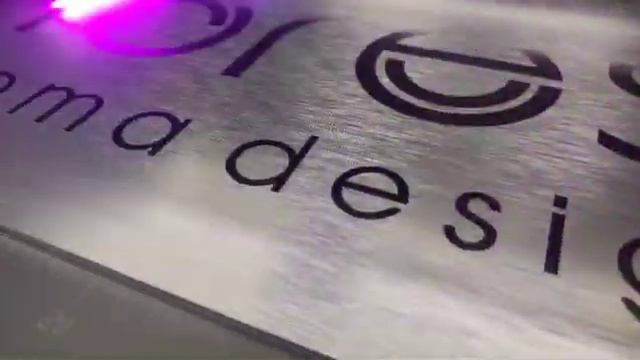 УФ печать | UV | УФ печать на мерче | УФ печать визиток | NC9 | Типография, полиграфия, реклама