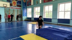 Отталкивание от спины
