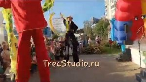 Ходулисты со змеями - Китайское цирковое шоу / Цирковые артисты в Китайском и Японском стиле
