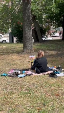 В сквере, возле площади Ленина пишут картины 🖼️ 🎨🖌️ Донецк — город талантов! ❤️