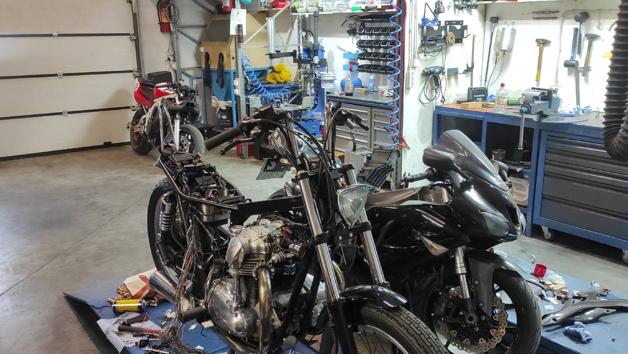 #38 MotoSecond. Новый инструмент в мастерской. Интересные заказы по токарно-фрезерным работам.