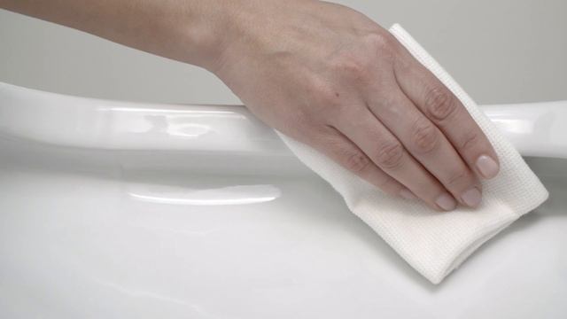 Видео продукта: RIMLESS унитаз без ободка