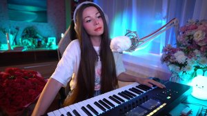 Беседуем и поём под фортепиано | #ламповыйстрим #девушкастримит #пианино
