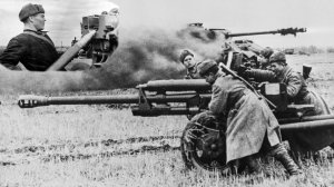 Нужно было выбить батарею одной пушкой Поступили так, как немцы говорят о ГЛУПОЙ ХРАБРОСТИ РУССКИХ !