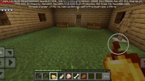 Убиваю злых мобов возле своего дома в Minecraft