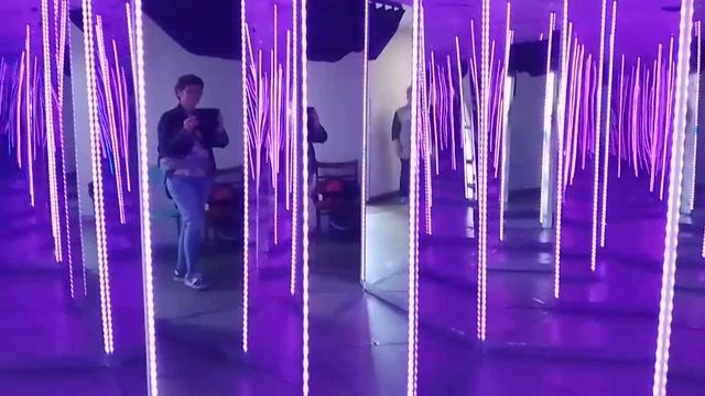 Зеркальный лабиринт в Калининградском Центральном парке