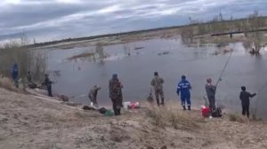 ЭТО МЕСТО КИПИТ, КИШИТ ЯЗЯМИ!! КЛЮЕТ НА ВСЕ ПОДРЯД РУКИ УСТАЛИ ТЯГАТЬ!! ИХ ТУТ ТОННА РЫБЫ!!!