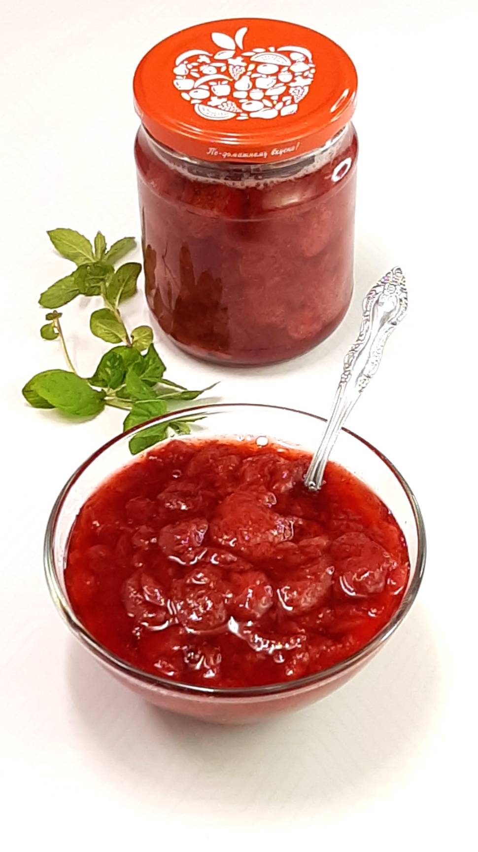 Клубника с агаром. Клубничное варенье с малым количеством сахара.