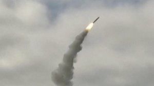 После нескольких часов тишины Израиль обвинил Иран в нарушении перемирия
