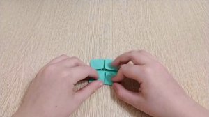 Как сделать бумажный цветок оригами