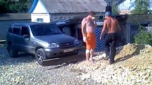 Бульдозер Chevrolet Niva Ставрополь. Часть 1