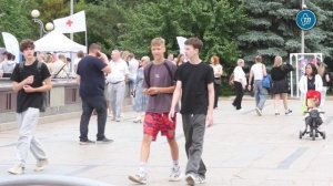 Тюменцы отмечают День молодежи на Цветном бульваре