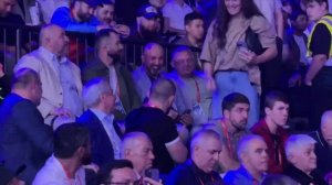 Хабиб сфотографировался с юным фанатом на чемпионате России по борьбе
