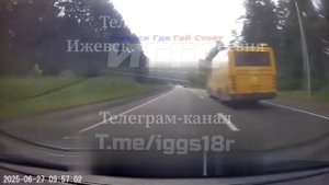 27.06.2025 Момент утреннего ДТП с участием автобуса на Якшур-Бодьинском тракте (Ижевск)