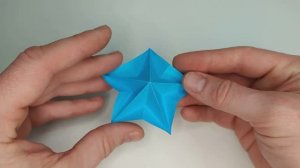 Как сделать объёмную звезду из бумаги