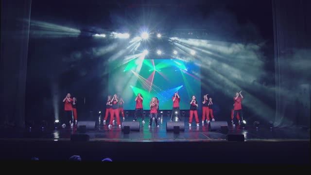 «Зажигай» танец