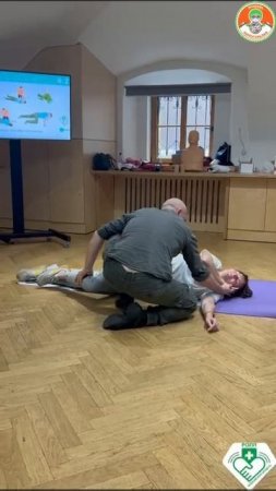 Волонтёры на тренинге по оказанию первой помощи