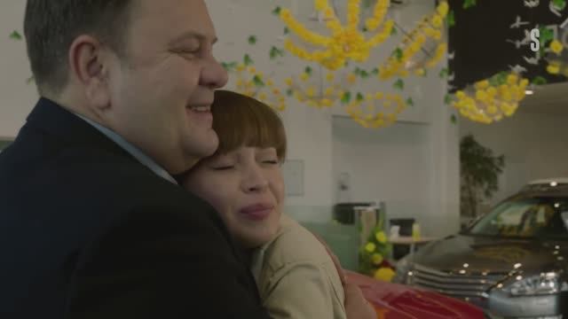 Сериал "против всех", 1 сезон 10 серия. Фрагмент с моим участием в роли менеджера ДЦ.