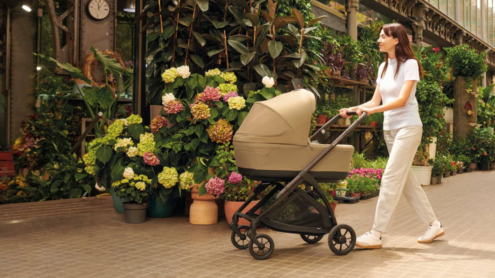 Как cобрать коляску Inglesina Electa 3 в 1 2024 и какие элементы входят в комплект 3 в 1?