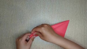 Как сделать самолет из бумаги который далеко и долго летает