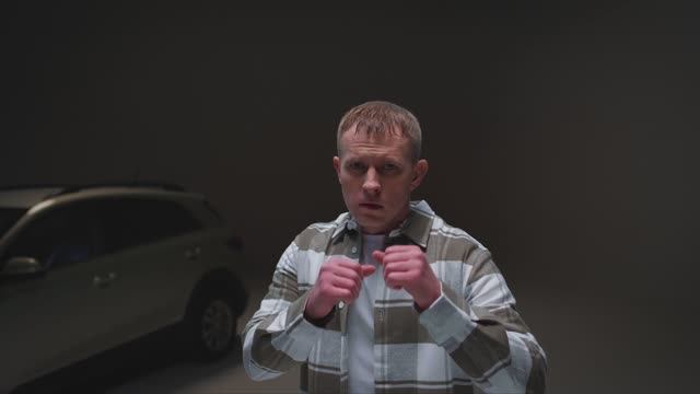 Борьба перекупов и покупателей в Car Price (реклама)