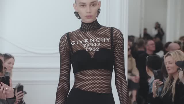Показ коллекции Givenchy осень-зима 2025-2026