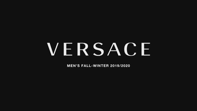Показ мужской коллекции Versace осень-зима 2019