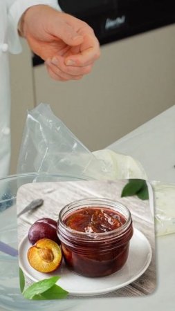 Этот пирог вкусный с любым вареньем!