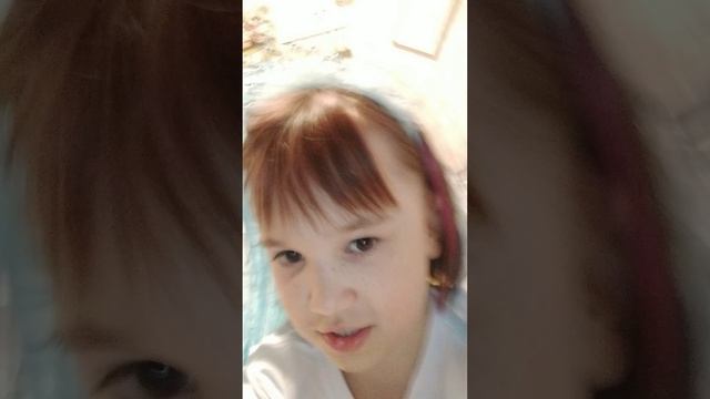 Варя рассказывает как проходит её вечер и правила канала
