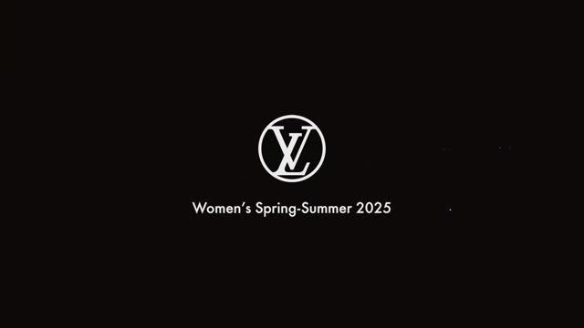 Показ женской коллекции Louis Vuitton весна-лето 2025