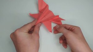 Как сделать самолетик из бумаги. Оригами самолетик