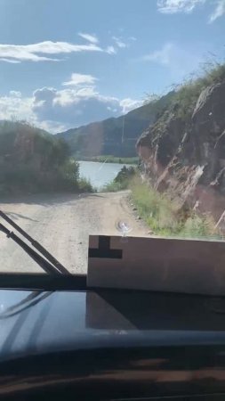 Горные авто маршруты Алтая: путешествие по живописным дорогам региона 🚗🏔️